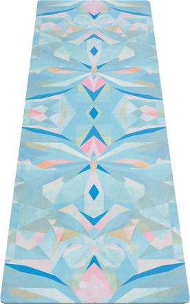 Yoga Design Lab Reise Yogamatte 1,5mm | D&uuml;nn, rutschfest, Faltbar, Leicht, Matte/Handtuch, Waschmaschinenfest | mit Tragegurt (Butterfly Glow, 1.5mm)