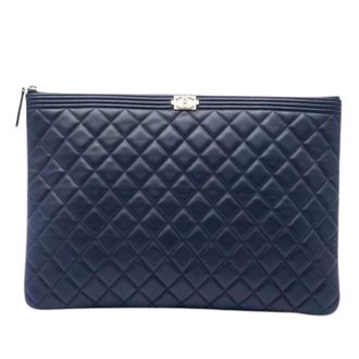 Chanel Pre-owned Sacoche matelass&eacute;e en agneau - Femme - Pre-owned - Bleu - Taille: ONE Size