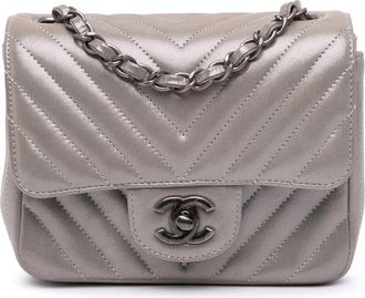 Chanel Hobo Bags - Mini Square Classic Chevron Iridescent Calfskin Si - Gr. unisize - in Braun - für Damen