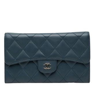 Chanel Portefeuille long matelass&eacute; en cuir dagneau Pre-owned - Femme - Pre-owned - Bleu - Taille: ONE Size
