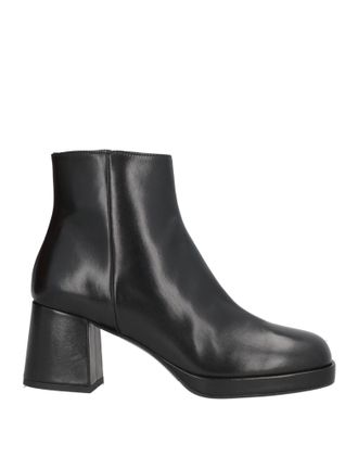 Noa. A SCHUHE - Stiefeletten auf YOOX.COM