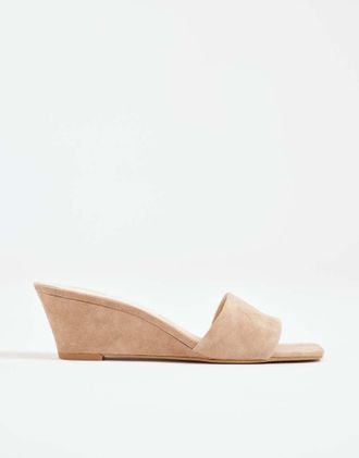 Dolce Vita Qaily - Wildleder-Mules in Kamelbraun mit niedrigem Keilabsatz-Neutral