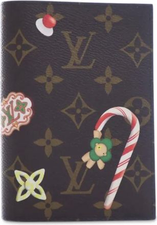 Louis Vuitton 2024 Monogram Vivienne Candy Factory passport cover - Braun