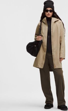 lululemon Rain Rebel Jacke f&uuml;r Frauen - Gr&ouml;&szlig;e 10 in Sheer Oak