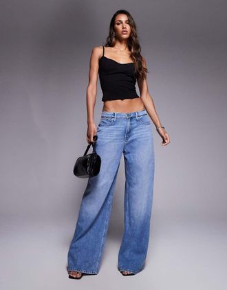 Good American Good Standard - Leichte, weite Jeans in Indigo-Blau