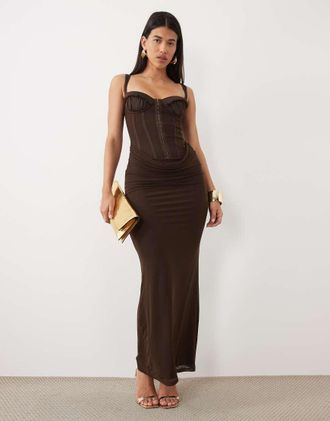 Tiger Mist robe longue &agrave; taille drap&eacute;e avec d&eacute;tail corset couleur chocolat-Marron