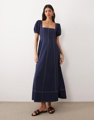Asos Robe longue &agrave; encolure carr&eacute;e et manches bouffantes avec surpiq&ucirc;res contrastantes - Bleu marine