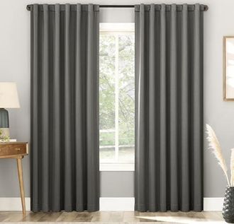 Sun Zero Belize 2er-Pack Magnetverschluss, Plissee-Optik, Theaterqualit&auml;t, 100% Verdunkelung, R&uuml;ckenlasche, 132,1 x 160 cm, Grau