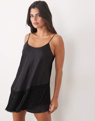Asos combishort en satin &agrave; fines bretelles avec franges noir