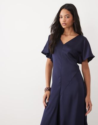 Asos robe midi en satin &agrave; col V bleu marine