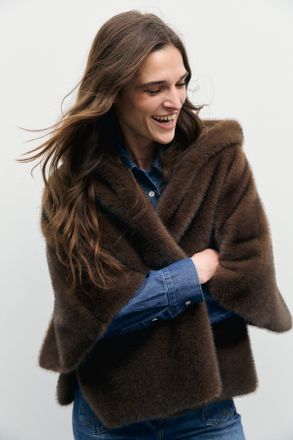 Gerard Darel Cape en fausse fourrure &agrave; capuche - AMEL - Cigare