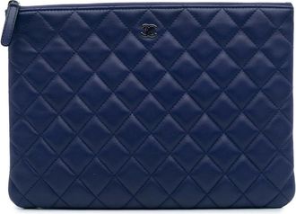 Chanel Clutches - Medium Quilted Lambskin O Case Clutch - Gr. unisize - in Blau - für Damen