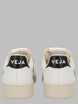 Veja Leather Low-Top Sneaker - White
