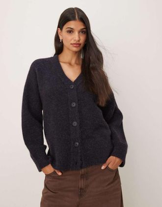 Asos Strickjacke aus hochwertiger Wolle und Alpaka in Schiefer-Marineblau