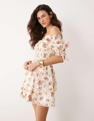 Miss Selfridge Minikleid mit Korsettdetail und pfirsichfarbenem Blumenmuster-Mehrfarbig