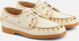 Valentino Garavani Chaussures bateau Palm Avenue Rocksud en cuir