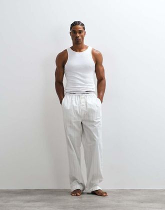 Calvin Klein pantalon de pyjama en coton &agrave; rayures blanc cass&eacute;