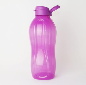 Tupperware to Go Eco Easy Trinkflasche 2L Lila Clipverschluss und mit Henkel + H&auml;ngel&ouml;ffel Limette