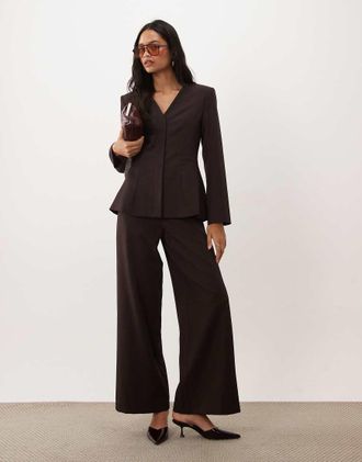 4th & Reckless ma&szlig;geschneiderte Wide-Leg-Hose als Kombiteil in Aubergine-Lila