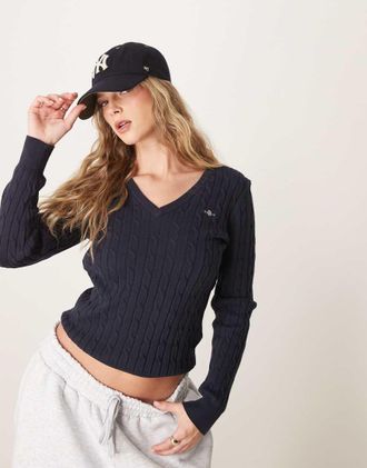 GANT Zopfstrick-Pullover aus Baumwolle in Marineblau mit V-Ausschnitt und Logo