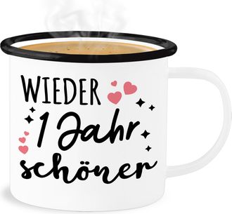 Shirtracer Emaille Becher Blechbecher - Geburtstag Tassen - Wieder 1 Jahr schöner - Herzen schwarz - 300 ml - Weiß Schwarz - happy birthday ein tasse geburtstags