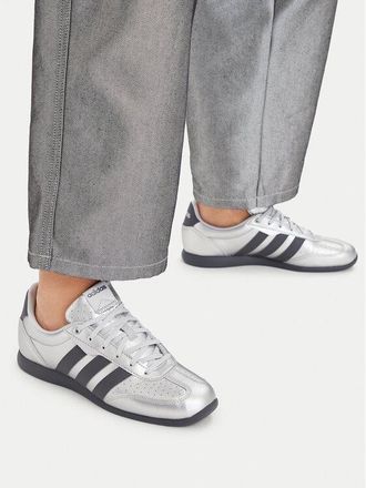 adidas Sneakers Barreda Lo HQ7384 Silberfarben