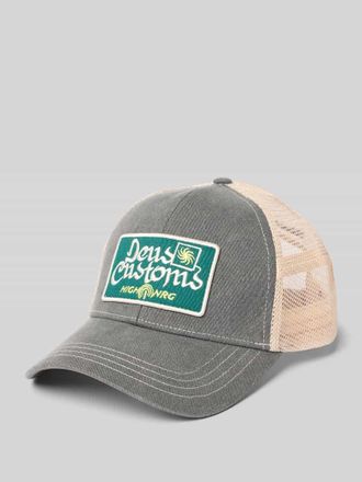 Deus Trucker Cap mit Label-Patch