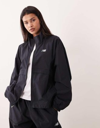 New Balance Trackside - Jacke aus Webstoff in Schwarz
