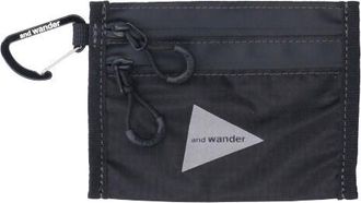 And Wander Logo-Kartenhalter