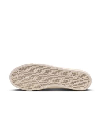 Nike Tennis Classic AC Sneaker in Wei&szlig;