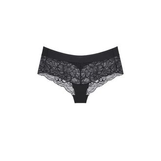 Triumph Shorty en dentelle