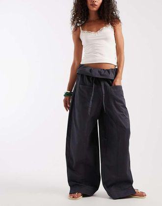 Free People Fischerhose in verwaschenem Schwarz