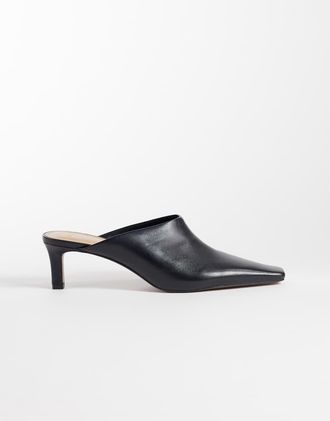 Mango mule &agrave; talon et bout pointu en cuir noir
