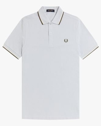 Fred Perry Piqu&eacute;-Poloshirt mit Logo-Stickerei und Streifenakzenten in
