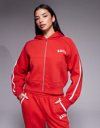 KAIIA Kapuzenjacke in Rot mit hohem Baumwollanteil, Rei&szlig;verschluss, seitlichem Zierstreifen und Logo-Stickerei, Kombiteil