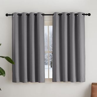 Nicetown Rideauxs Occultant Court Thermique Petit Panneaux Draperies à Oeillets Lumineux Bloquer Decoration pour Cuisine Chambre, Largeur 140 x Hauteur 145cm, 