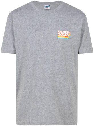 Stadium Goods T-Shirt mit Farbverlauf-Logo - Grau