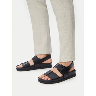 Clarks Sandalen Clarks Torford Strap 26180896 Schwarz