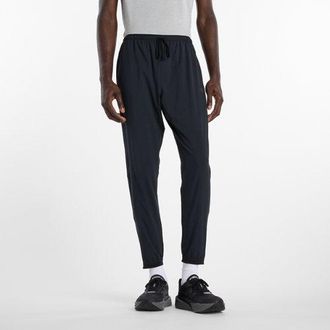 New Balance Herren RC Essential Jogger in Schwarz/Grau, Polywoven, Gr&ouml;&szlig;e XL