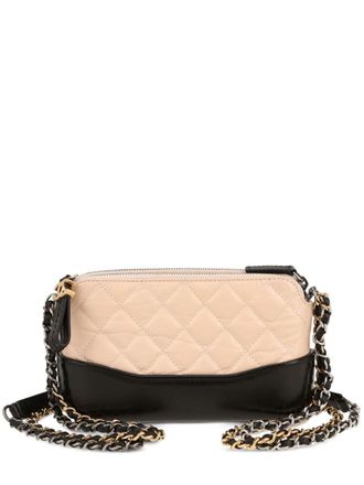 Chanel Gabrielle Portemonnaie mit Kettenriemen - Nude