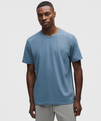 lululemon Zeroed In Kurzarmshirt f&uuml;r M&auml;nner - Gr&ouml;&szlig;e 2XL in Steel Blue