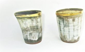 Generic 4er Set Original Vintage Horn Viking Messing eingebettet Adler Feder geschnitzt Trink-Wodka Schnapsglas 100ml