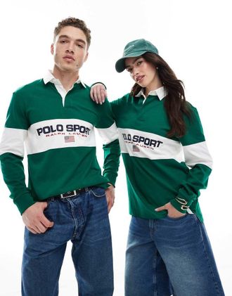 Polo Ralph Lauren Sport Capsule - Rugby-Polohemd in mittlerem Gr&uuml;n mit Bahneinsatz &uuml;ber der Brust, klassischem Oversize-Schnitt und Flaggen-Logo