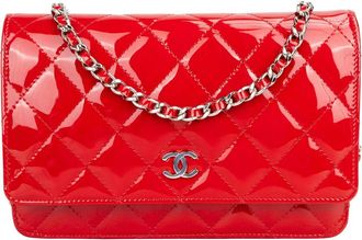 Chanel Crossbody Bags - Chanel Quilted Patent Leather Wallet On Chain Cros - Gr. unisize - in Rot - f&uuml;r Damen