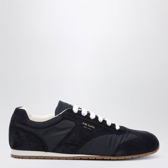 Prada Blaue Sneakers aus Stoff und Wildleder
