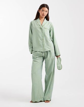 Daisy Street Ensemble de pyjama chemise et pantalon &agrave; enfiler avec masque assorti - Rayures bleu marine