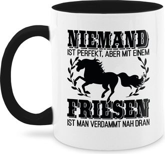 Shirtracer Tasse Tassen 325ml - Pferde - Niemand ist perfekt, aber mit einem Friesen ist man verdammt nah dran - 325 ml - Schwarz - pferdetassen sprüche pferd fr