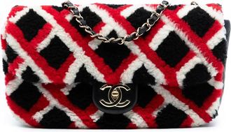 Chanel Hobo Bags - Medium CC Shearling and Lambskin Single Flap - Gr. unisize - in Schwarz - f&uuml;r Damen