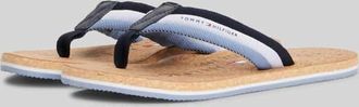Tommy Hilfiger Zehentrenner mit Logo Detail und Kork-Fu&szlig;bett