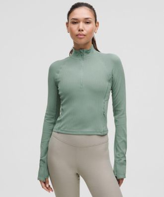 lululemon Its Rulu Geripptes Crop-Oberteil mit halblangem Rei&szlig;verschluss f&uuml;r Frauen - Gr&ouml;&szlig;e 2XS in Crater Blue